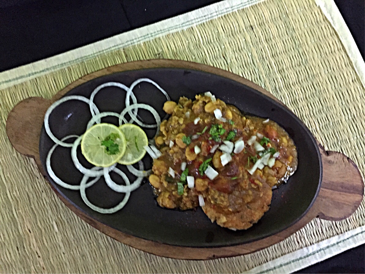 Aloo Tikki with Chole – anubala's kitchen